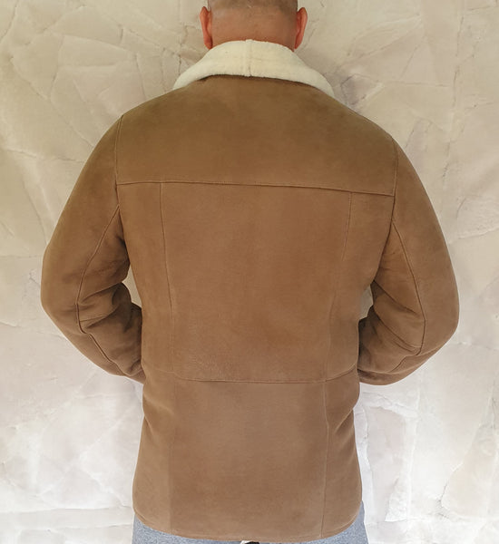 Mogyoró színű kézműves férfi irha kabát – SZŰCS TERMÉKEK - Irha kabátok, mellények, kiegészítők